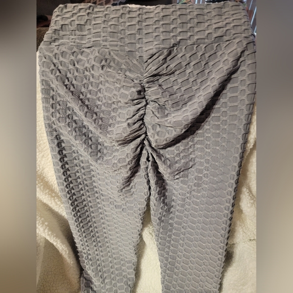 Pants & Jumpsuits | Butt Scrunched Leggings | Poshmark